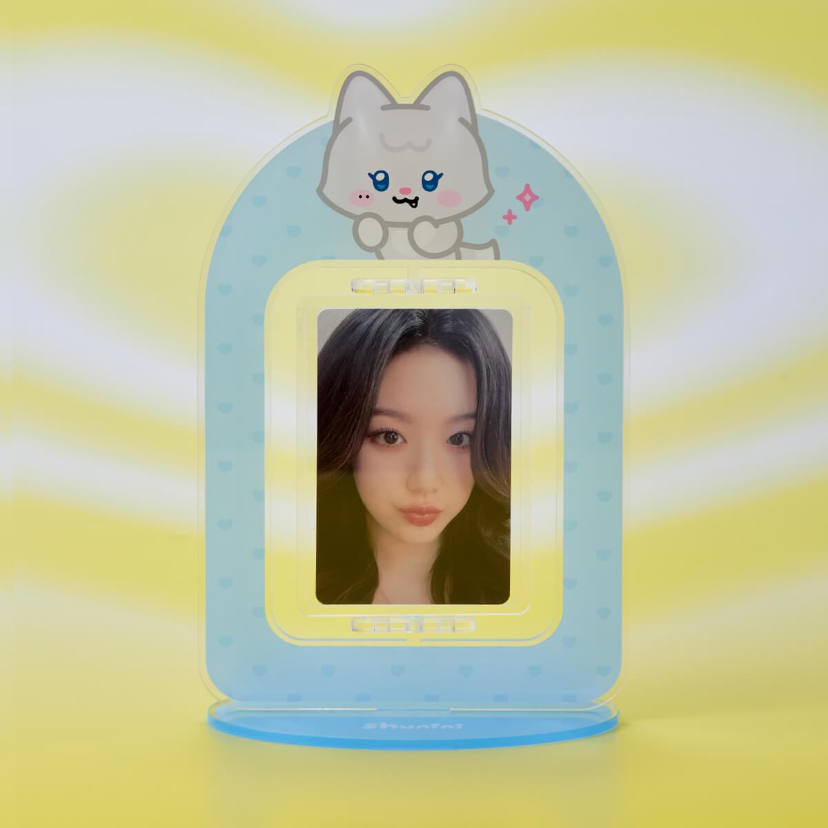 i-dle minini Rotating Acrylic Stand – LINE FRIENDS_US