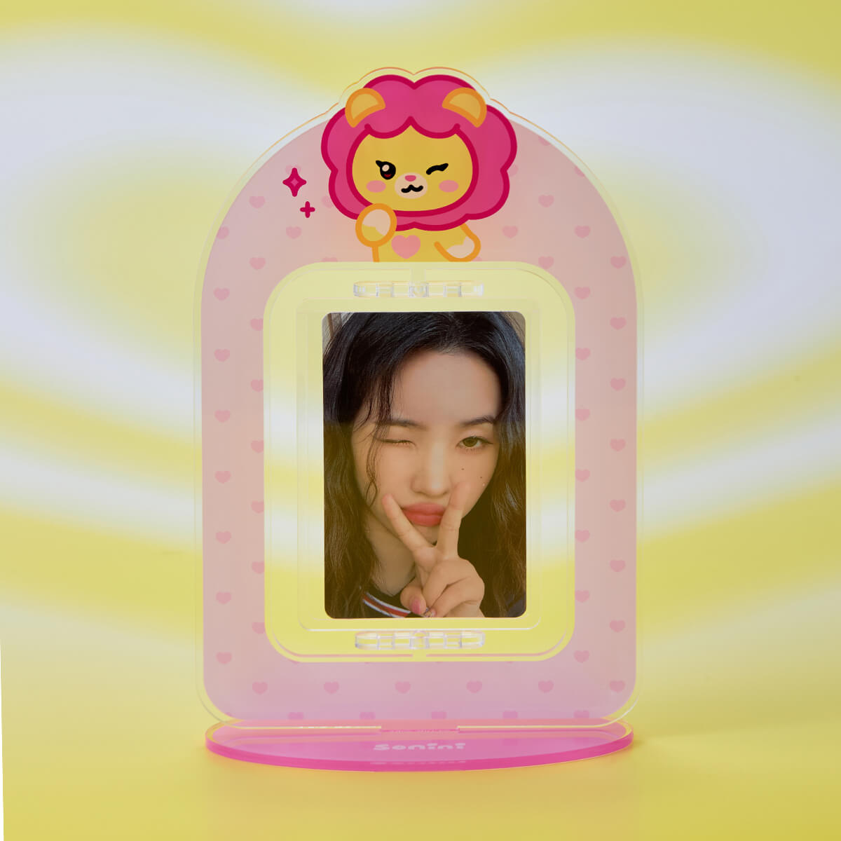 i-dle minini Rotating Acrylic Stand – LINE FRIENDS_US